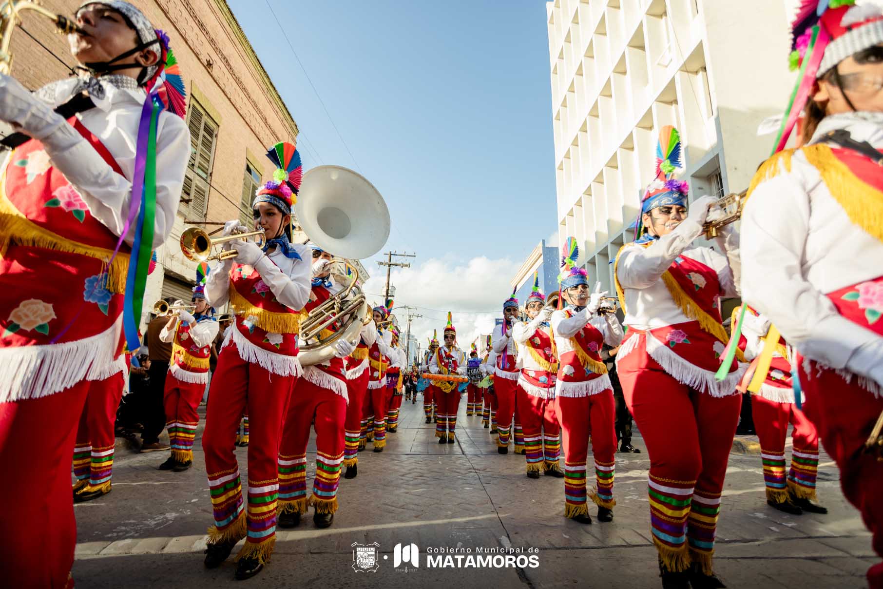 Encabeza el presidente municipal Alberto Granados el Desfile de la ...