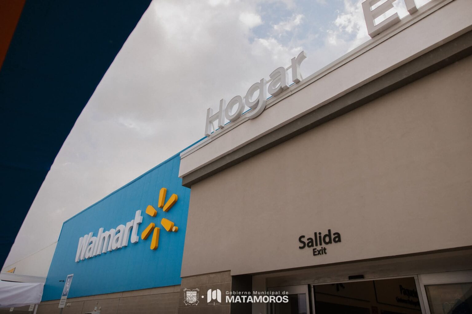 Inaugura Presidente Municipal nueva sucursal de Walmart en Matamoros