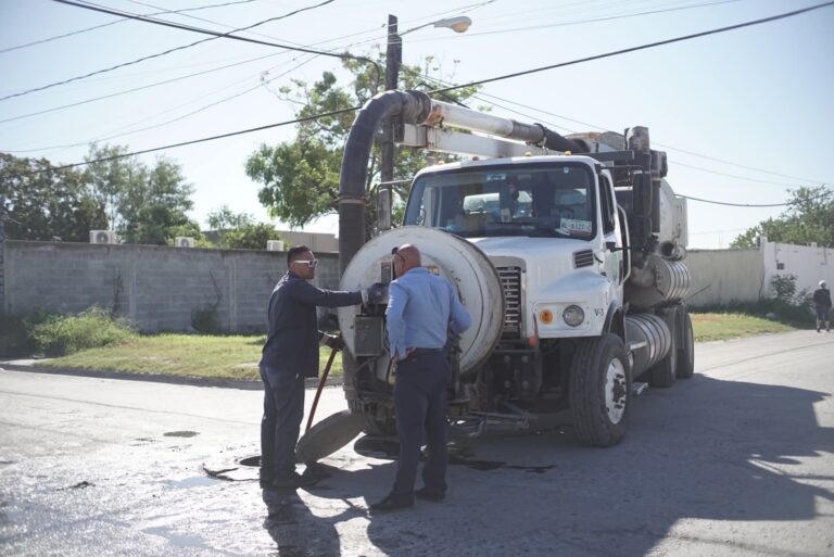 Realiza municipio trabajos de desazolve en la Sección 16 y mejora el ...